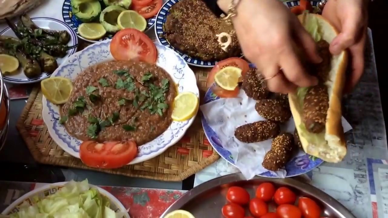 The Most Famous Traditional Egyptian Breakfast (Foul and Falafel)