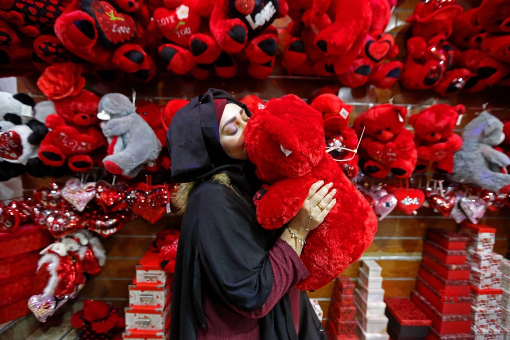 How is Valentine’s Day Celebrated in the Arab World?