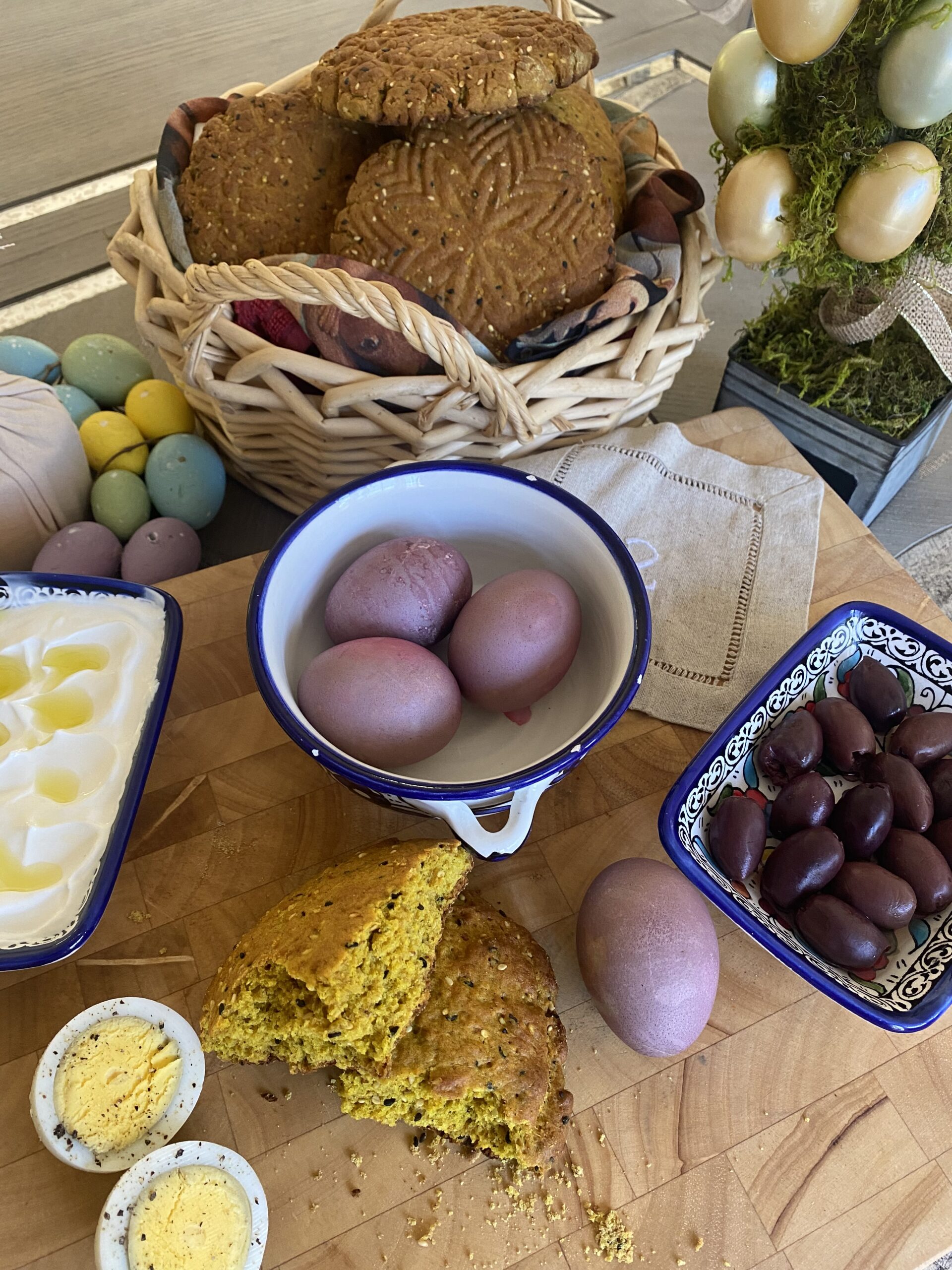 Ka’ak Asfar- The Easter Bread of the Holy Land - Arab America