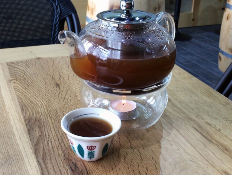 The History of Yemeni Coffee - Arab America