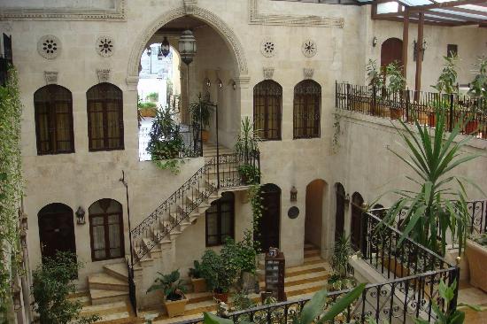 House Architecture of the Middle East: The Traditional Syrian Courtyard ...