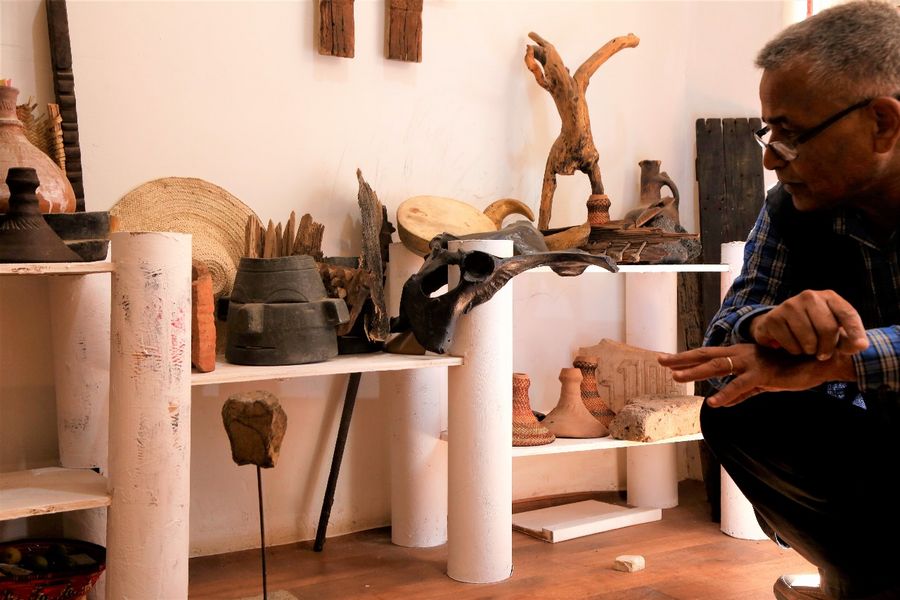 Yassin Ghaleb: The Yemeni Artist Who Turned Rubbish into Art - Arab America