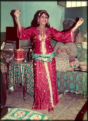 The Galabeya, Traditional Egyptian Clothing - Arab America