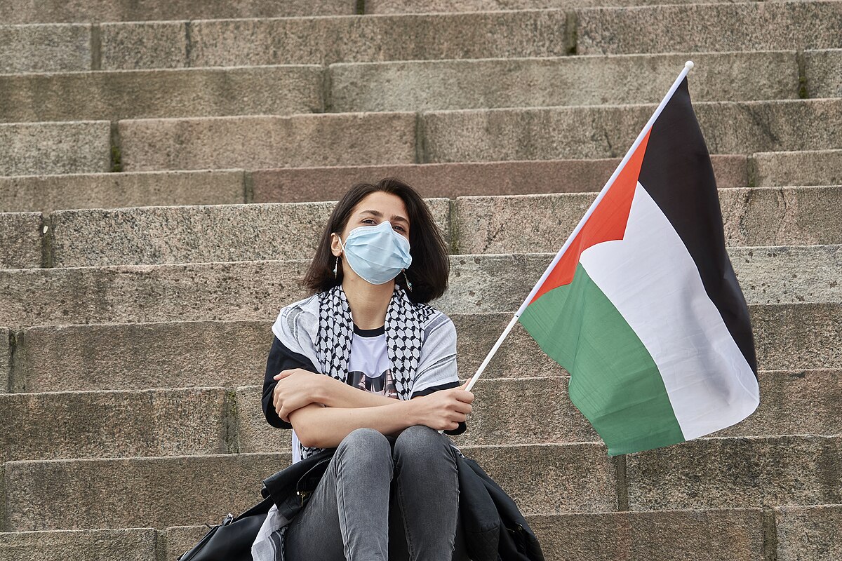 Doctors in Conflict Zones: Cross-Border Medical Aid in Palestine - Arab ...