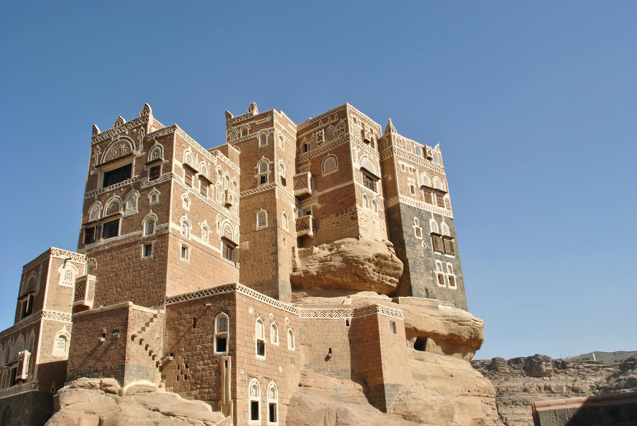Traditional Yemeni Architecture: Craftsmanship and Sustainability