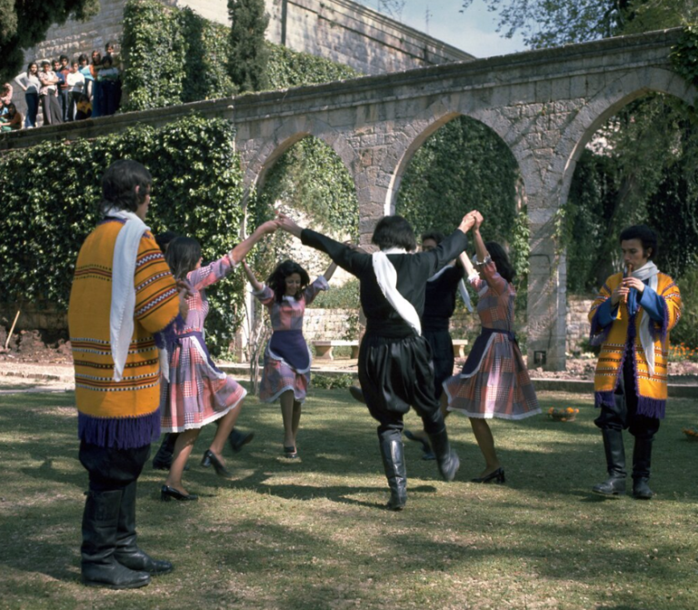 Arabic Folklore: Fascinating Myths and Legends: Diverse World Stories